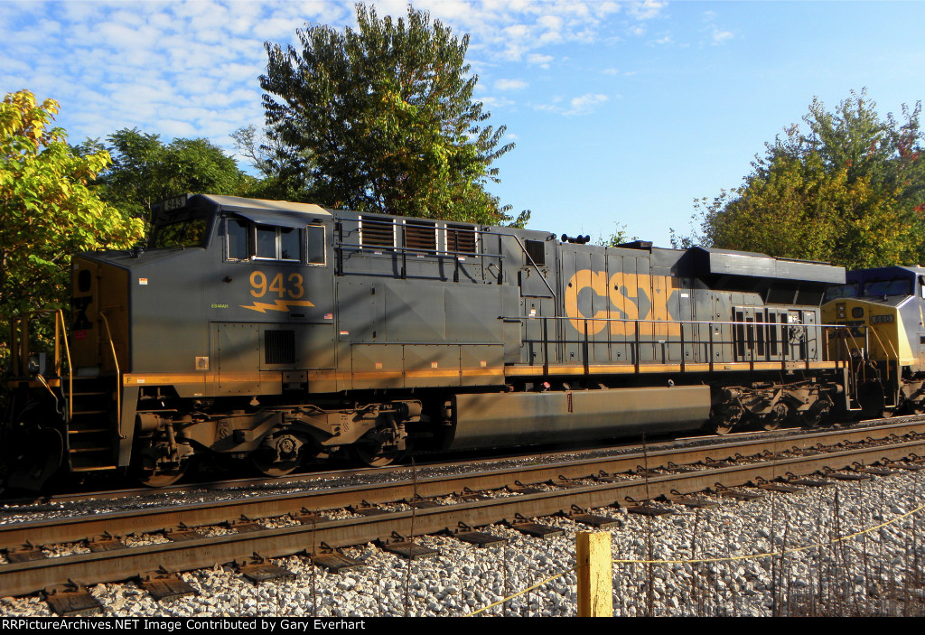 CSX 943